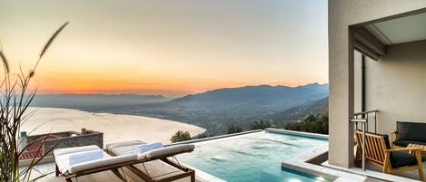 Villa | 9 quartos, secretária, quartos insonorizados