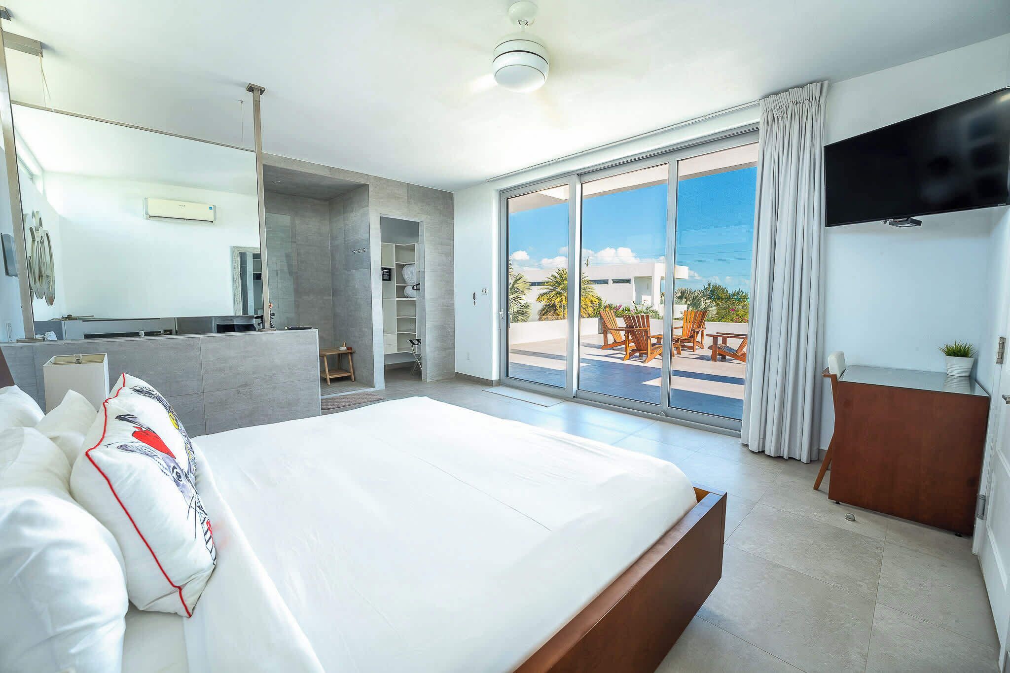 Villa, várias camas, acesso à piscina, vista para o oceano (Oceanside Villa 2 ) | 3 quartos, com decoração personalizada, com mobília individualizada 