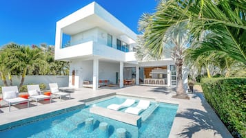 Piscina exterior