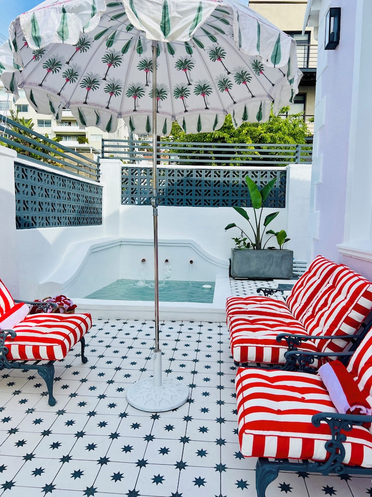 Petit Pineapple House Villa & Guesthouse - Le Cap