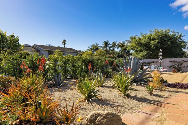 Hummingbird Haven By Avantstay Dog-friendly, Near The Beach, Huge Yard+hot Tub - Santa Barbara, CA