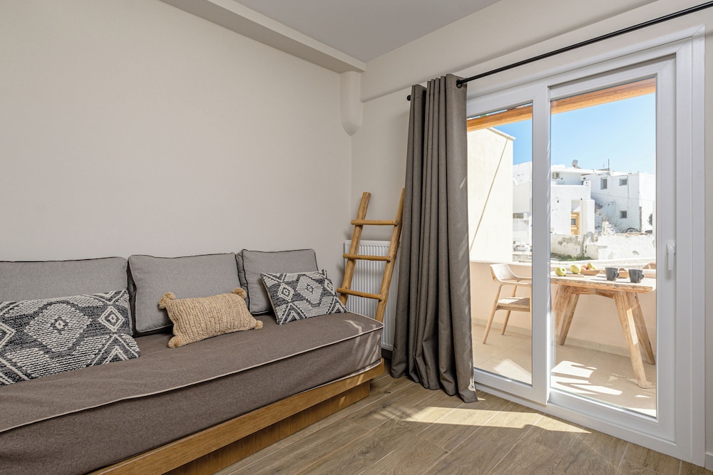 Almi Of Naxos - Naxos