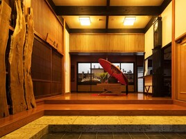 Entrada (vista interior)