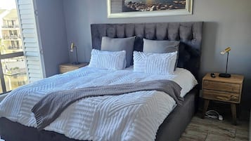 Apartamento, 2 quartos, varanda, vista para o lago | 2 quartos