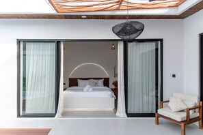 Secretária, secretária adequada para computadores portáteis