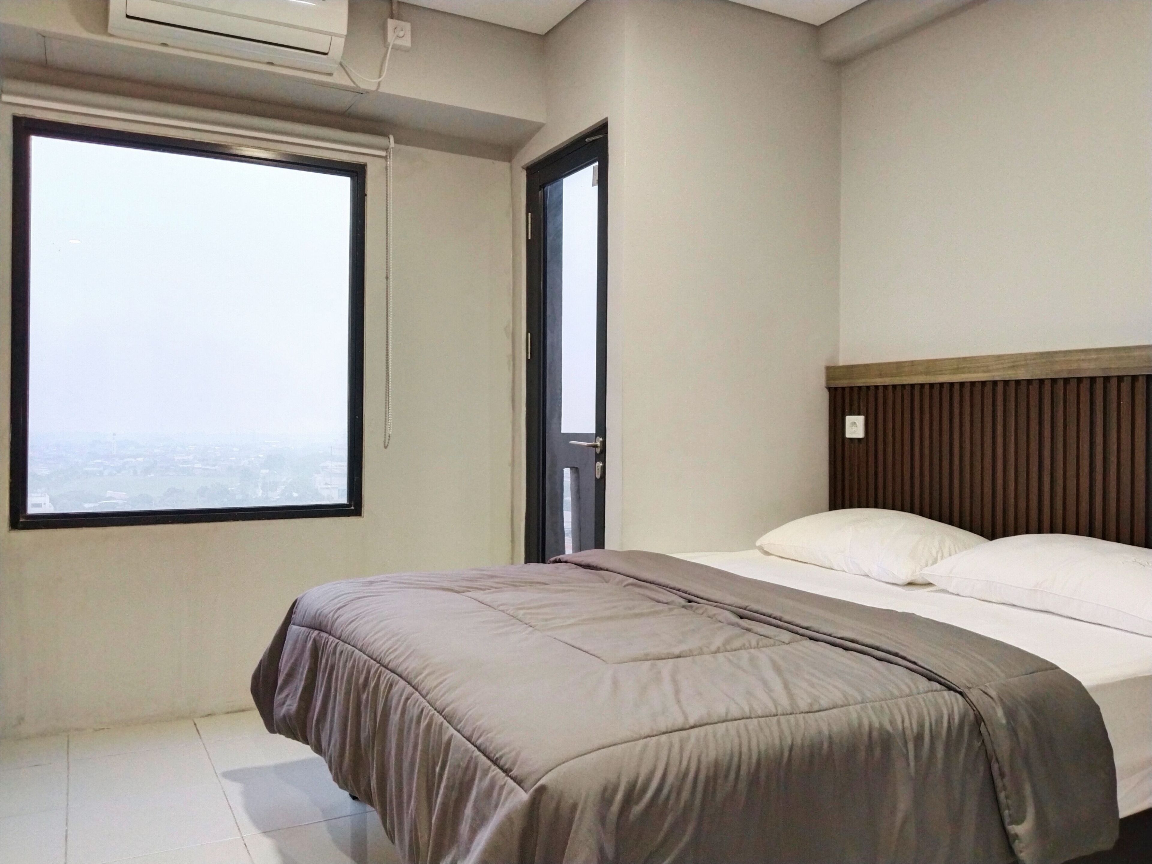 Estúdio | Escrivaninha, roupa de cama