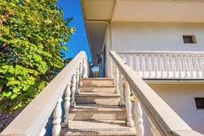 Entrada do alojamento