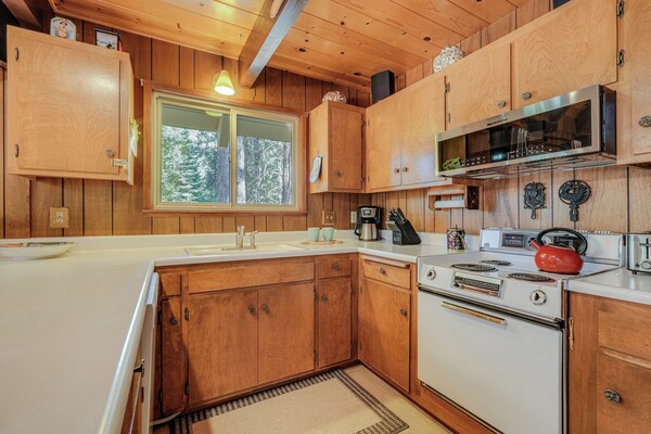 Arnold Chalet Near Town & Calaveras Big Trees! - Murphys, CA