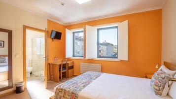 Quarto Duplo | Cofre no quarto, secretária, Wi-fi grátis