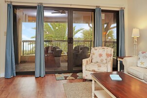 Condo, várias camas (Club at Mexico Beach 2Q) | Área de estar