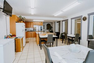 Pequeno-almoço self-service diário incluído 