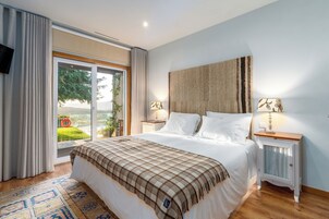 Quarto Duplo ou Twin Deluxe | Secretária, quartos insonorizados, Wi-fi grátis 