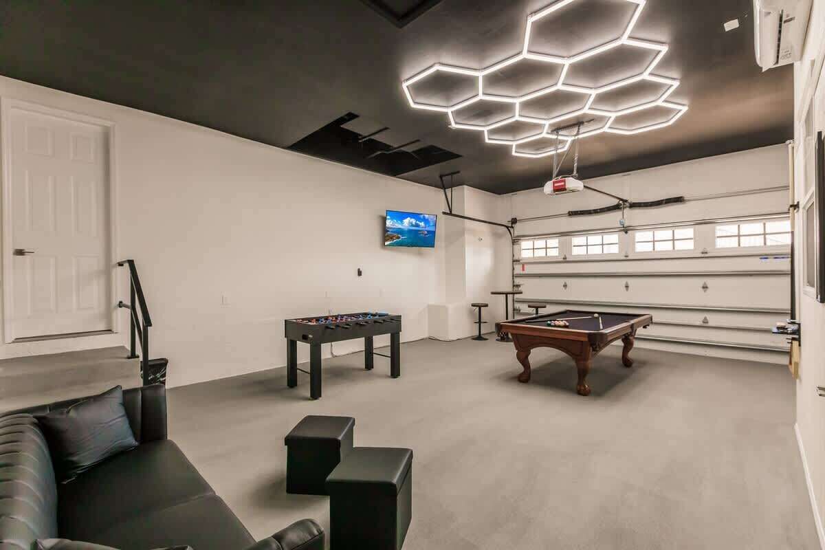 Vibrant 4br Home L Heated Pool L Game Room - Marco Island, FL