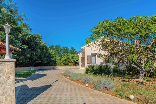 Holiday Home Suric - Privlaka