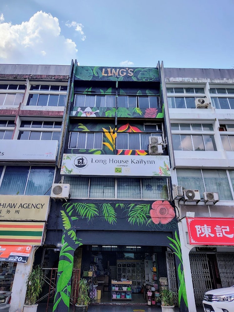 Lings Airbnb - Kuching