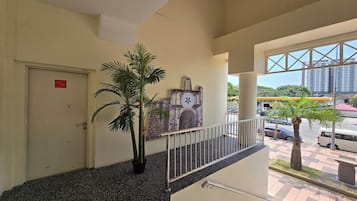 Entrada (vista interior)