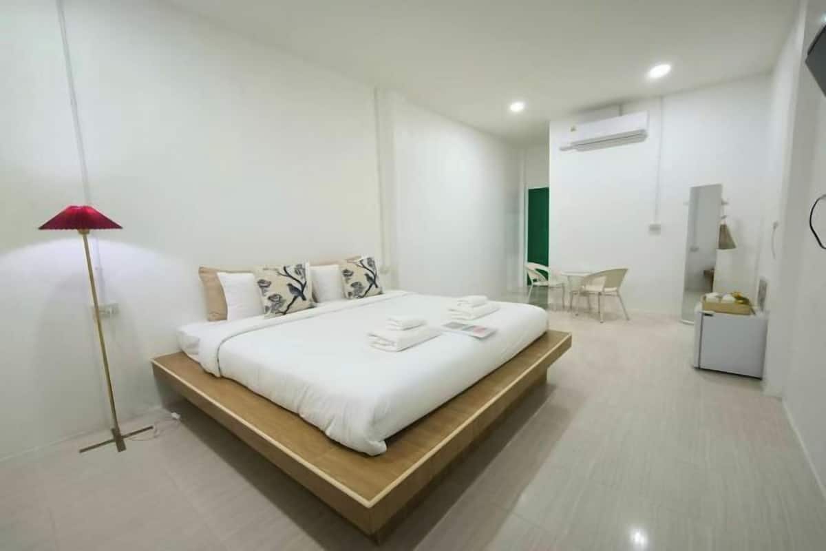 Secretária, Wi-fi grátis, roupa de cama fornecida
