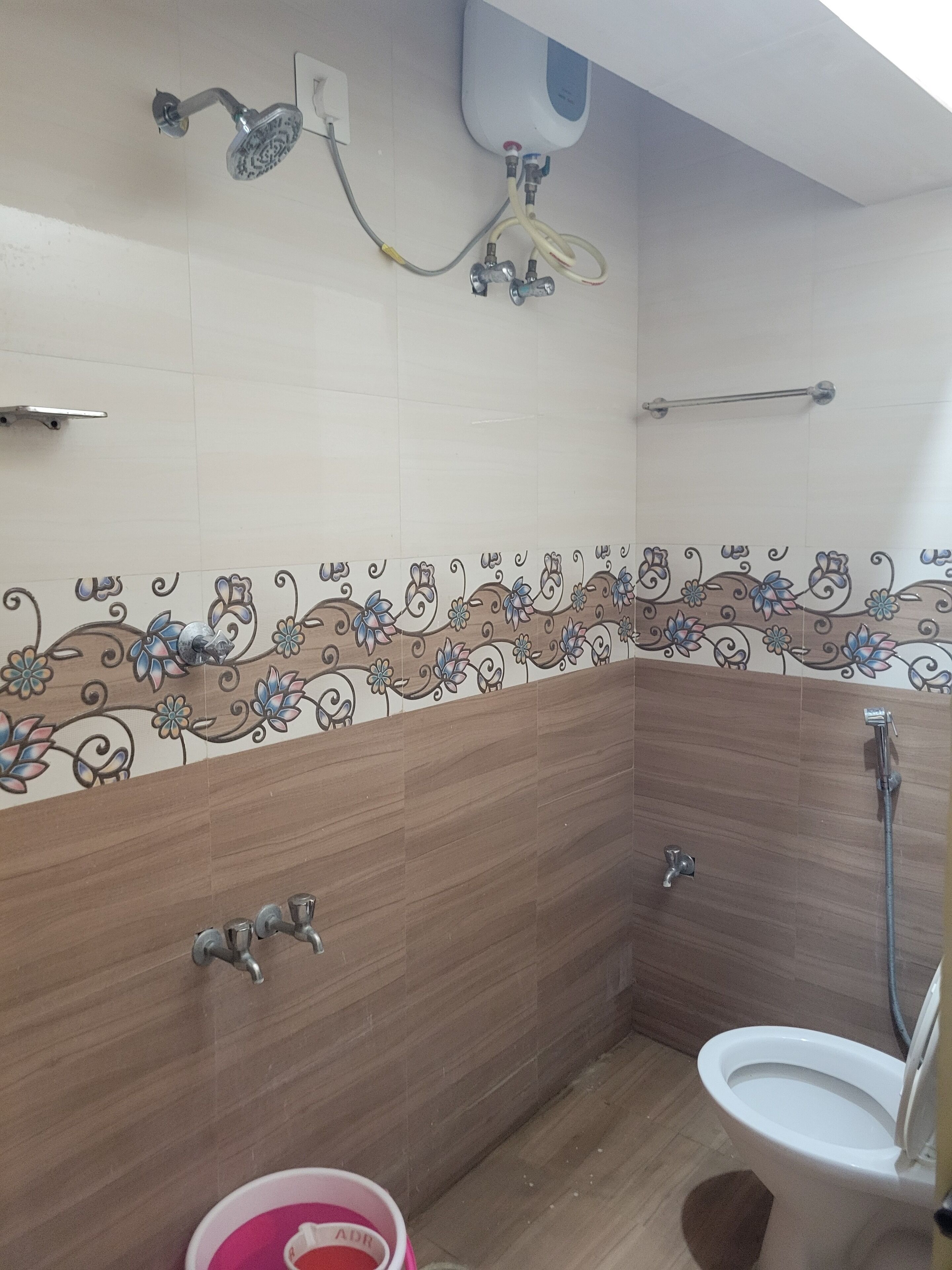 Quarto standard, ar-condicionado | Banheiro | Chuveiro, toalhas de banho, sabonete, shampoo