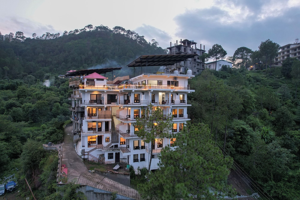 Captain Resort - Haryana