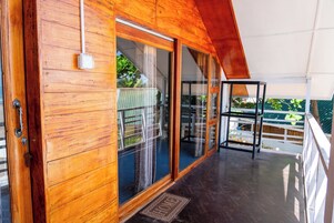 Quarto Quádruplo Familiar, 2 camas queen-size, ar condicionado, vista para o mar | Vista para a praia ou o mar