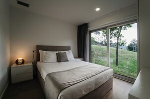 Bungalow Standard, 1 cama de casal e sofá-cama, varanda, vista para o rio | 1 quarto, roupa hipoalergénica, minibar, berços/camas para crianças