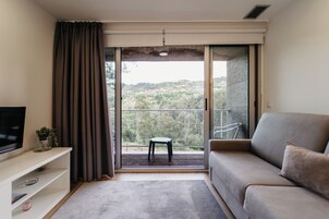 Televisor de ecrã plano de 32 polegadas com canais digitais