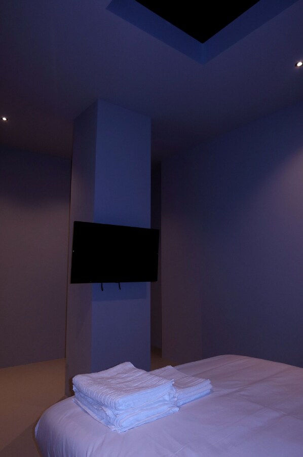 Suite de Luxo | 1 quarto, Wi-fi grátis, roupa de cama fornecida 