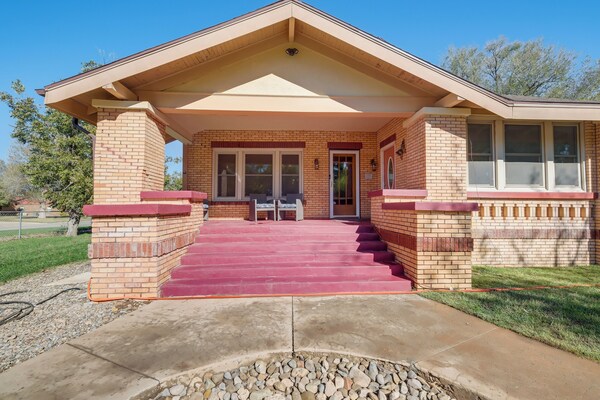 Walk To Main Street: Charming Roswell Home! - Roswell, NM