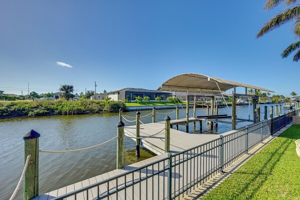 'Paradise Palms' Cape Coral Home W/ Dock! - Sanibel Island, FL