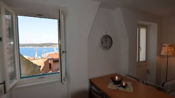 Apartamento (One Bedroom Apartment with Sea View) | Vista do quarto