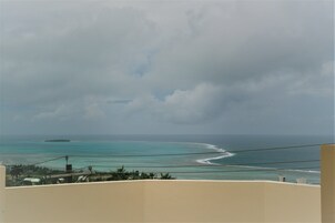 Vista para praia/oceano