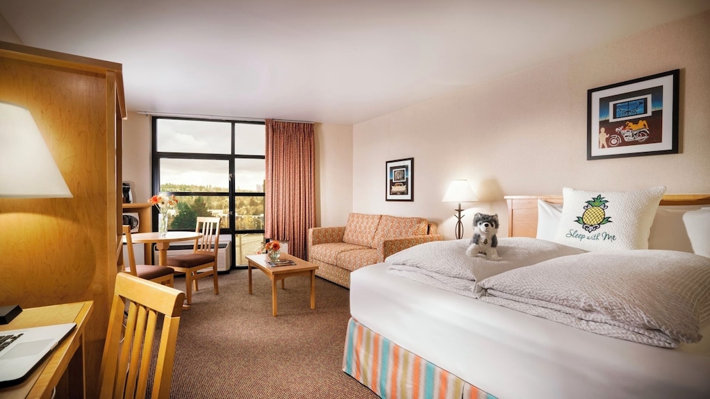 Spacious King Suite, Tropical Welcome, Staypineapple, Easy Uw Access - Seattle, WA