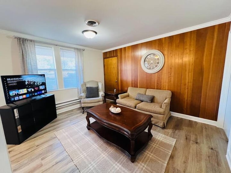 Apartment Near Merrillville Bp - Hobart, IN