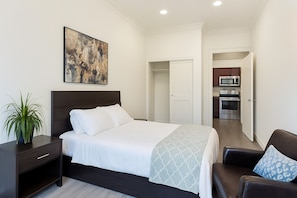 Apartamento Comfort | 2 quartos, com mobília individualizada, secretária