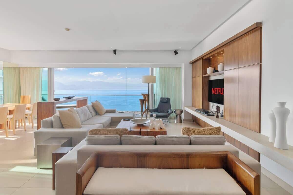 Luxury Beach Front Condo  21st Floor Views - Puerto Vallarta