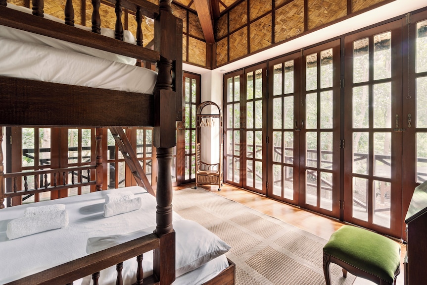 The Red Hen Homestead - バタンガス