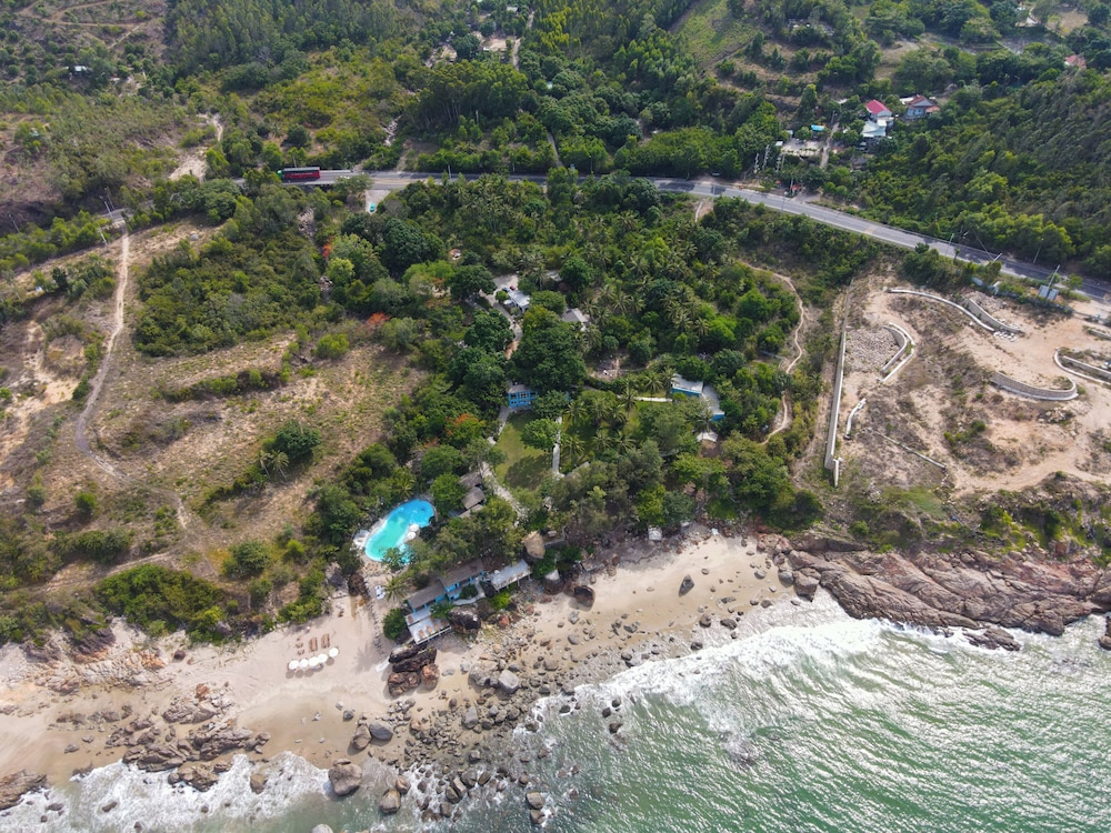 Royal Resort Bãi Xép Quy Nhơn - Sông Cầu