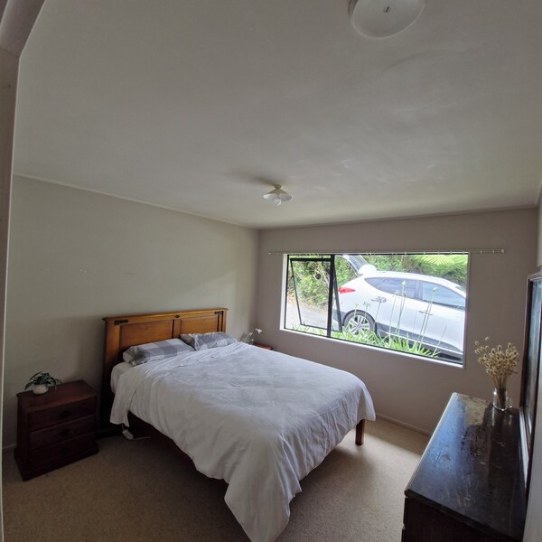 Nature At Its Very Best Park Like Lawn, Stuning Stream, Fire Pit  Pet Friendly! - Coromandel