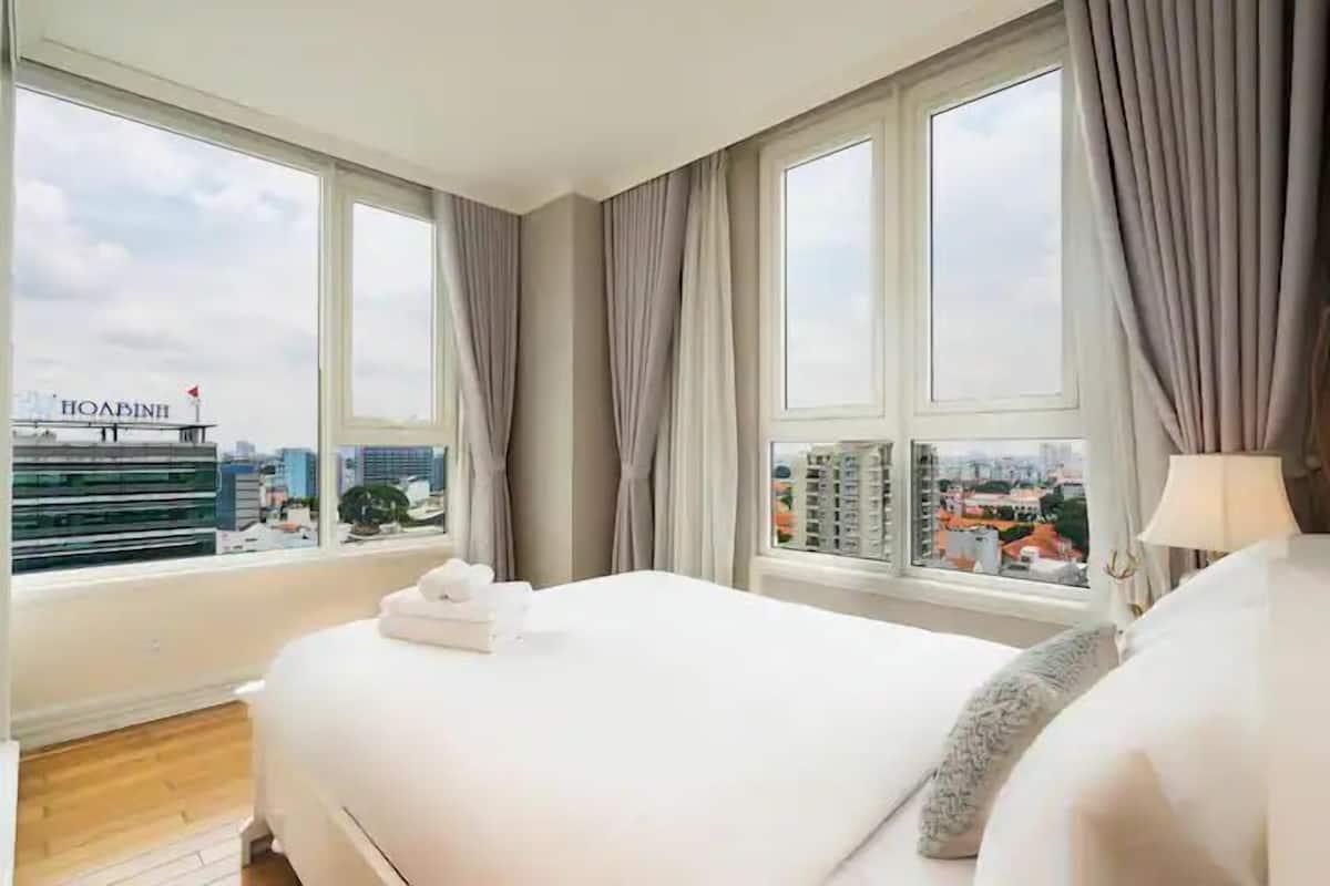 Apartamento Panorâmico, varanda, Vista para a cidade | 3 quartos, cofre no quarto, secretária