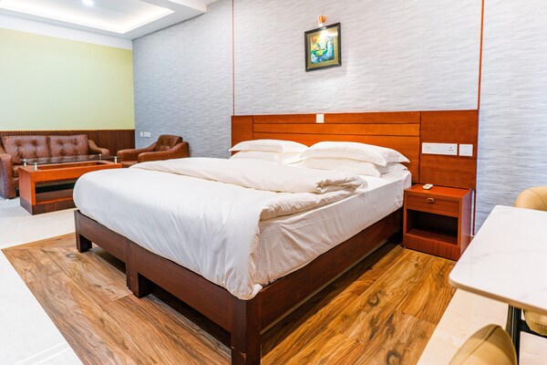 Misty Rock Hotel - Bandipur