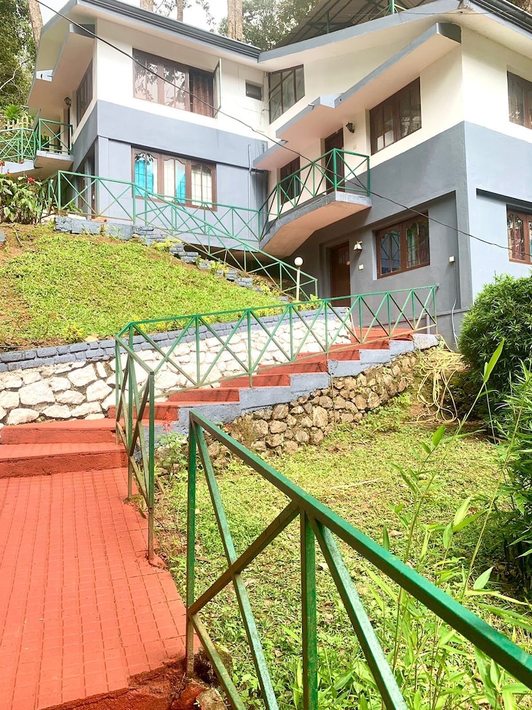 Ayur Mount Resort & Spa - Idukki