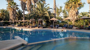 Piscina externa sazonal