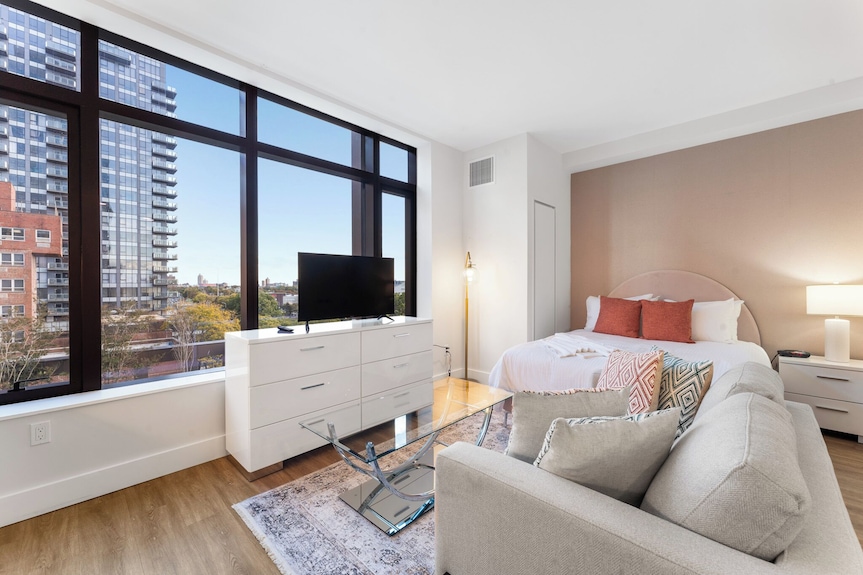 Discover Brooklyn: Where Comfort Meets City Vibes - New York City