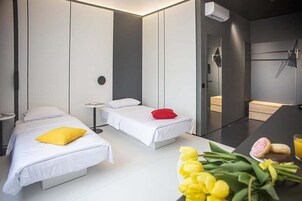 Quarto Duplo ou Twin Standard, vista para o pátio | Cofre no quarto, quartos insonorizados, Wi-fi grátis