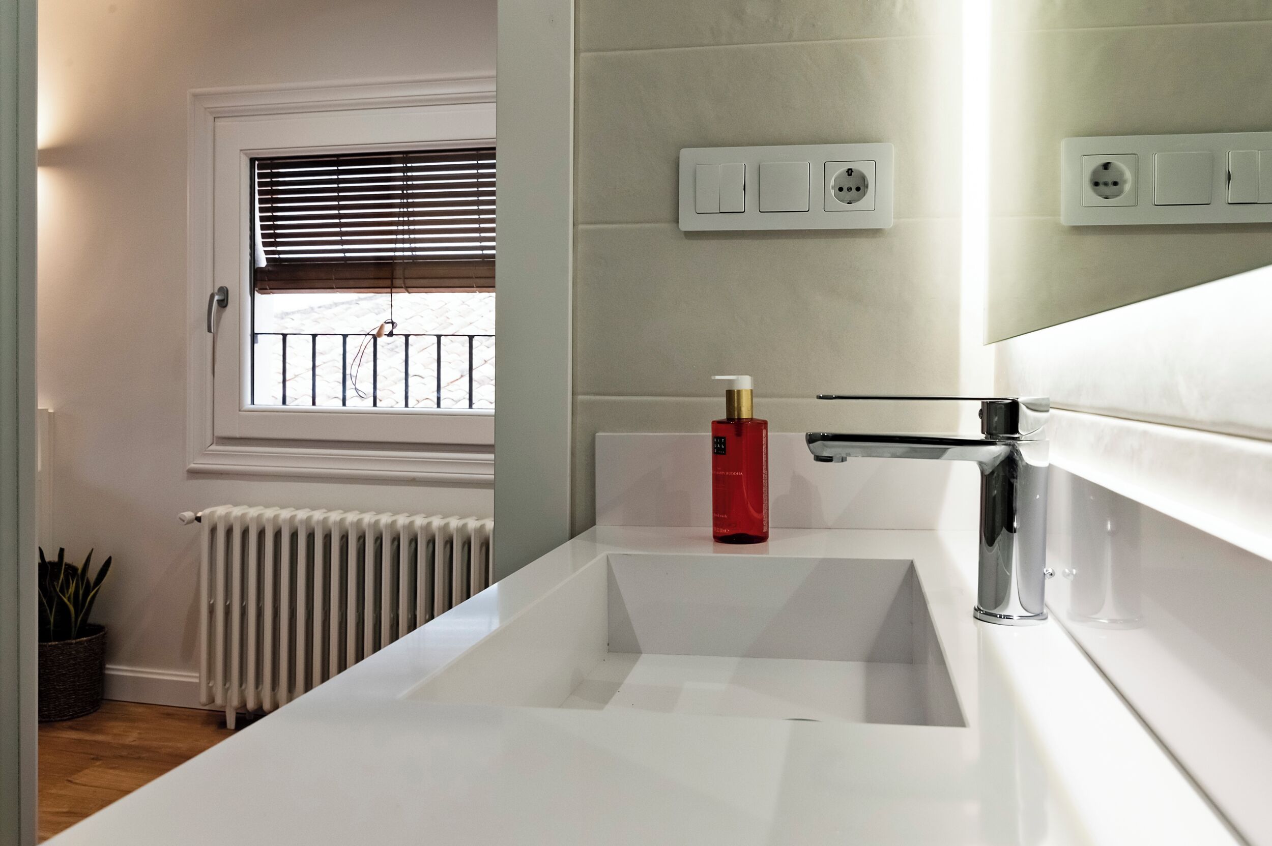 Loft, vista para a montanha | Banheiro | Chuveiro, secador de cabelo, chinelos, toalhas de banho