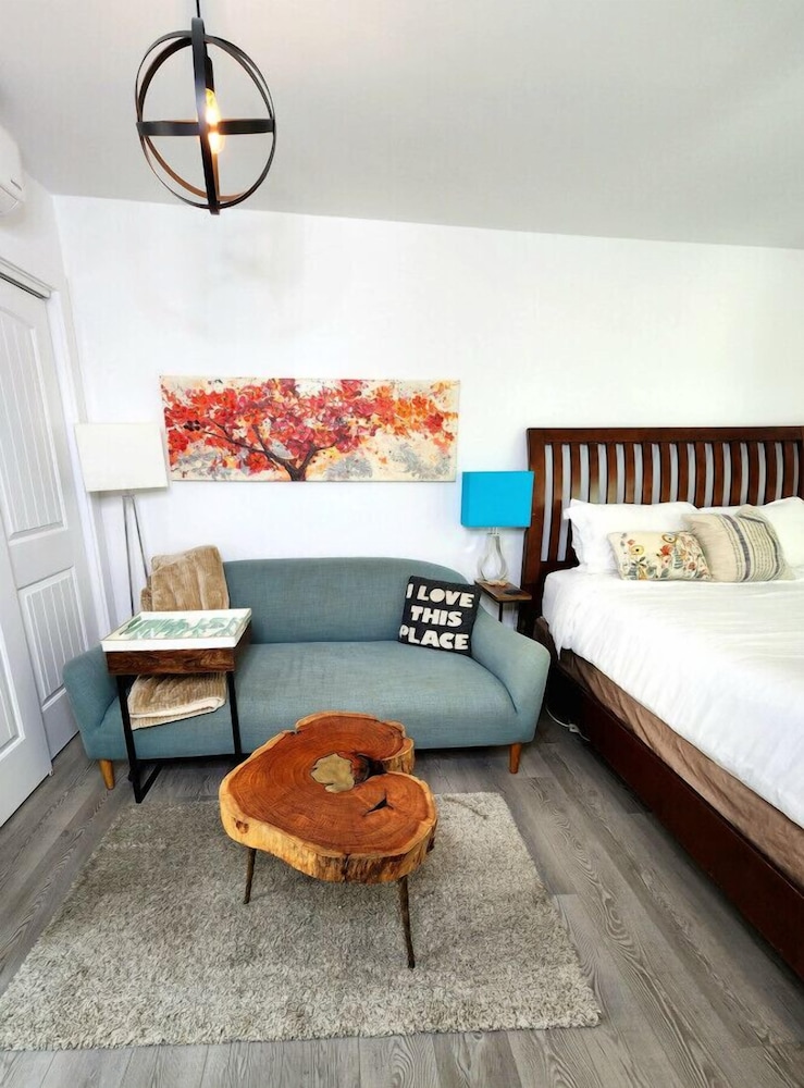 *Charming Studio* Central to Everything! - San Diego | Vrbo