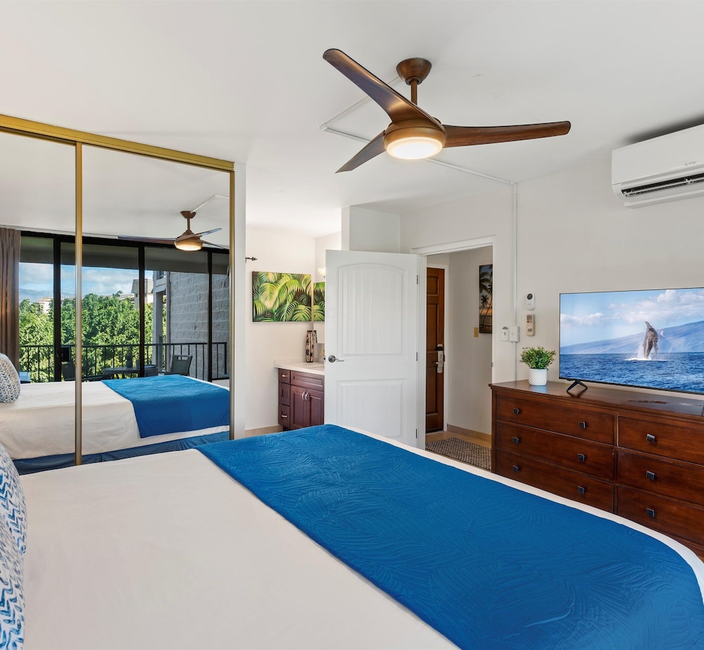 Views! Beaches and Shopping Right Next Door! A308 - Kihei | Vrbo