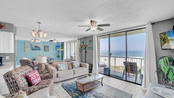 Apartamento em Condomínio Fechado, 1 cama queen-size e sofá-cama (Seaside Beach & Racquet 3305) | Sala de estar