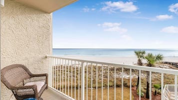 Apartamento em Condomínio Fechado, 1 cama queen-size e sofá-cama (Seaside Beach & Racquet 3305) | Terrenos do alojamento