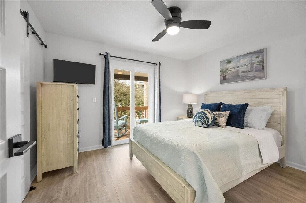 Honu Hut*2 Blocks to Ocean - Jacksonville Beach | Vrbo